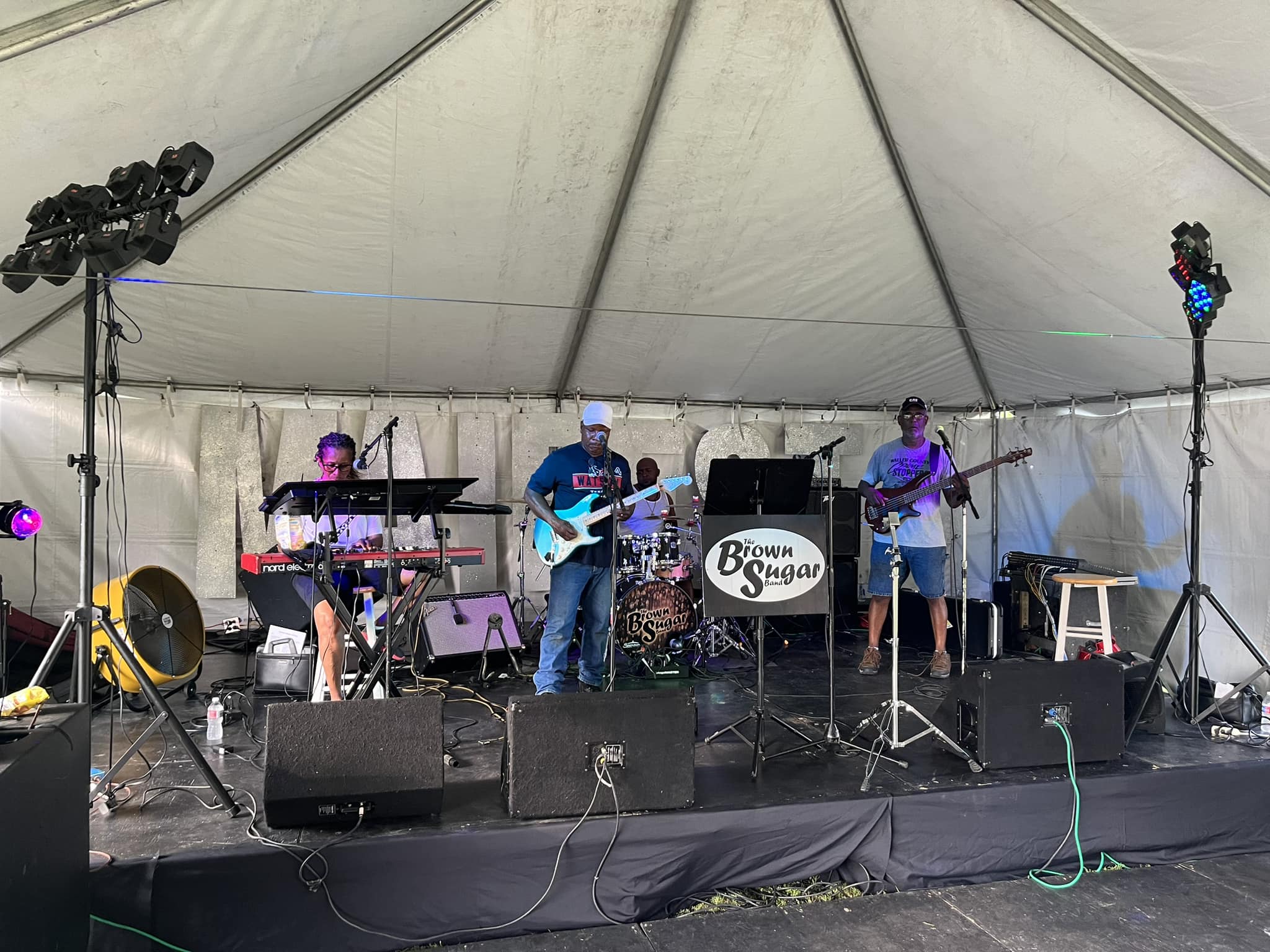 Friday Night Maifestival – KTEX 106.1