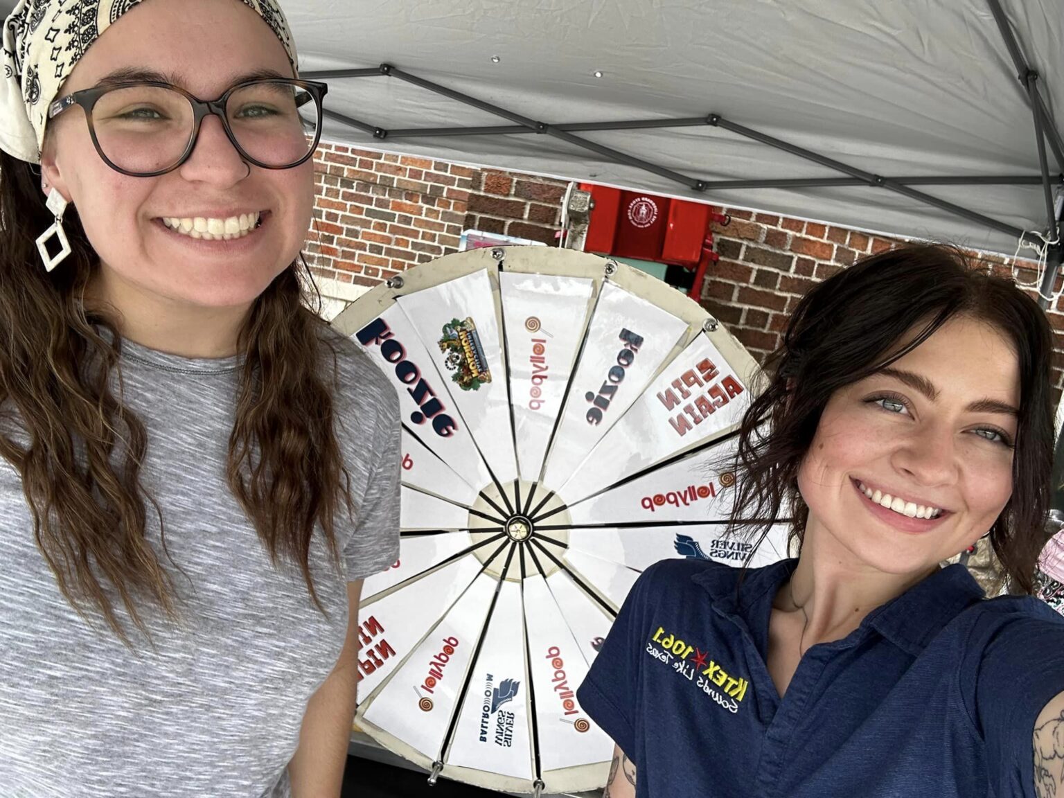 KTEX 106.1 – Sounds Like Texas!