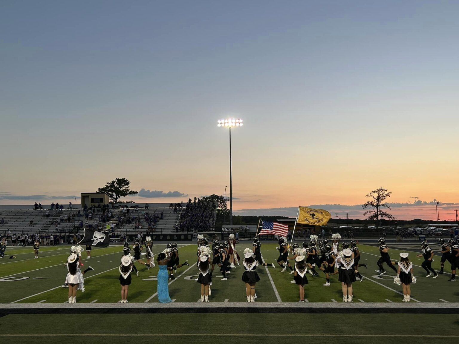 KTEX 106.1 – Sounds Like Texas!