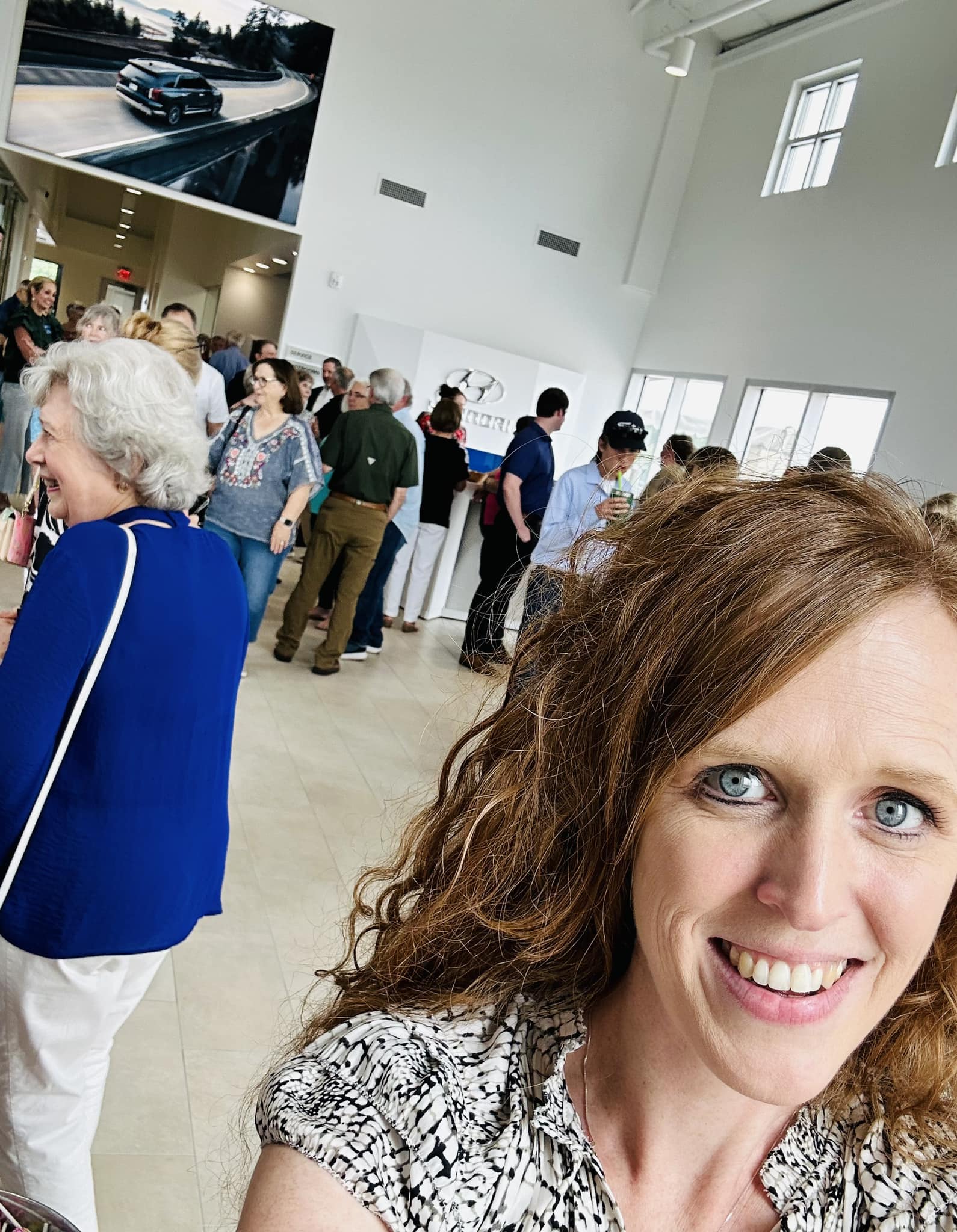 KTEX 106.1 – Sounds Like Texas!