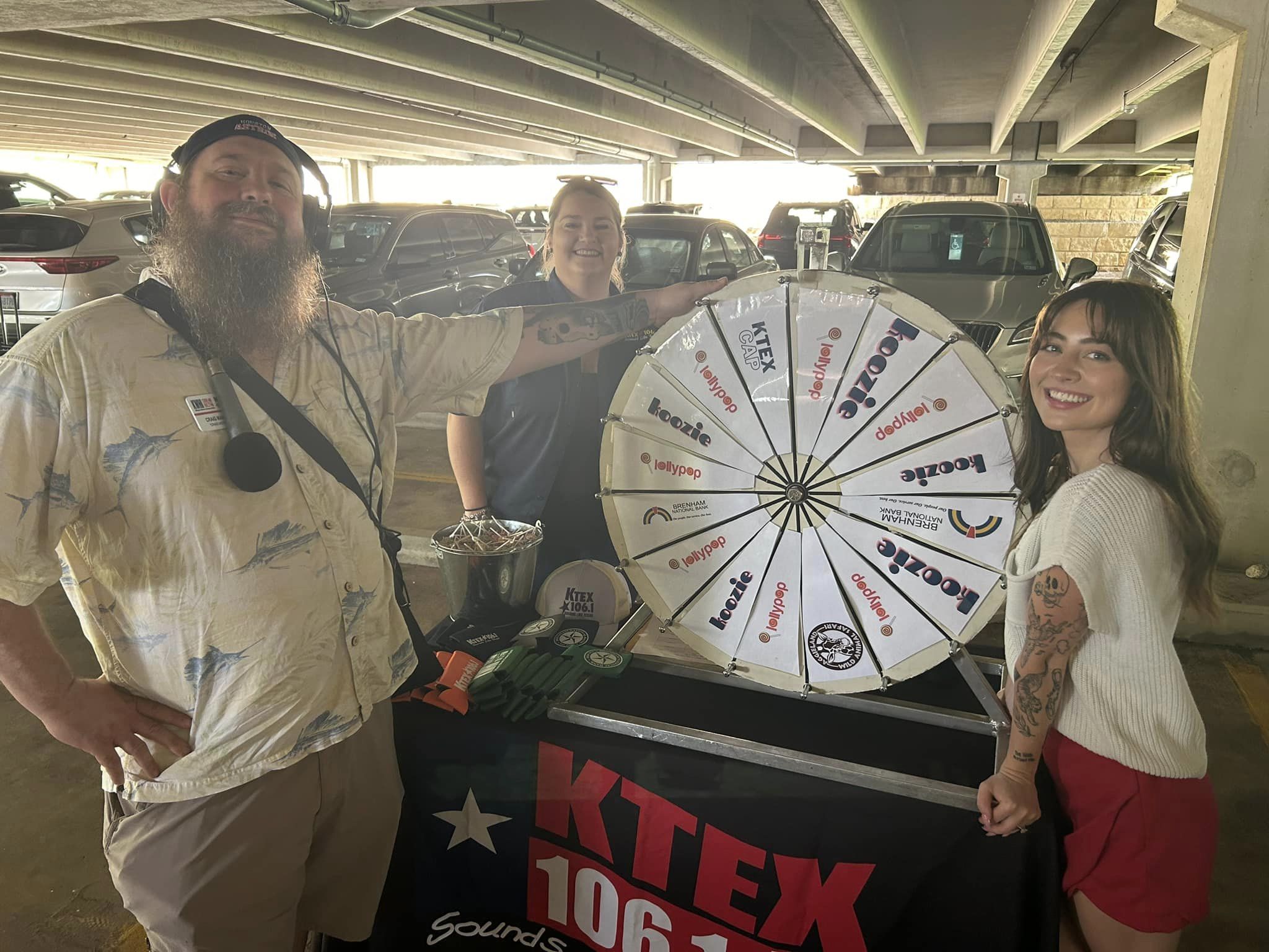 KTEX 106.1 – Sounds Like Texas!