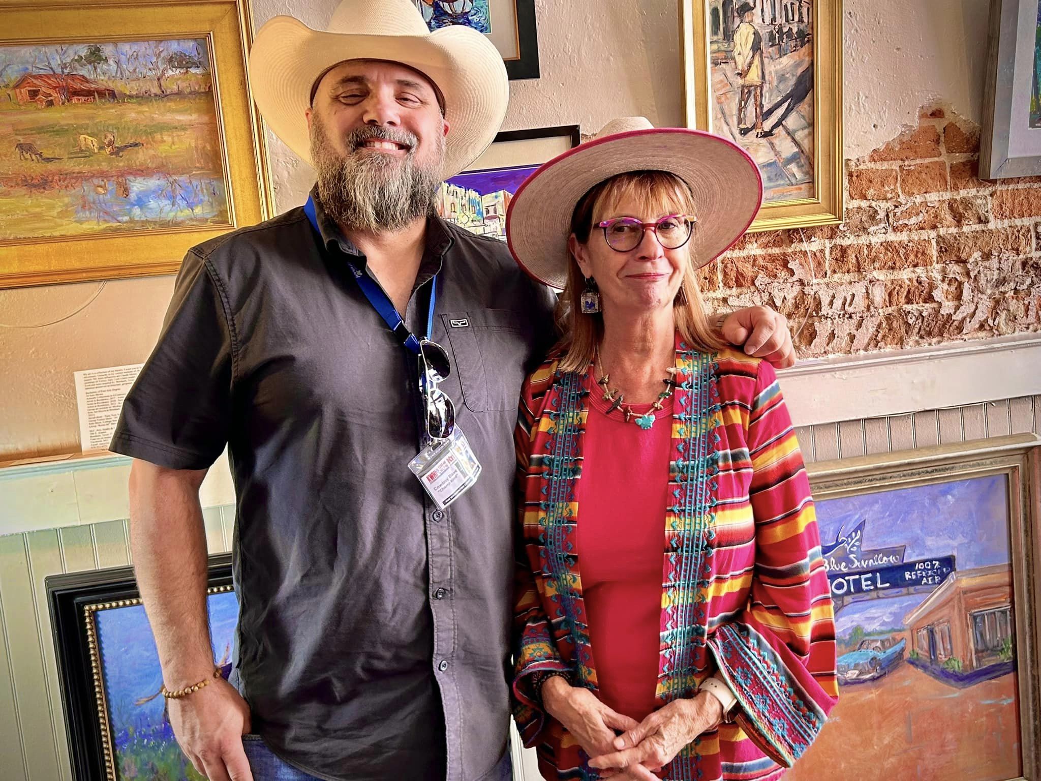 KTEX 106.1 – Sounds Like Texas!