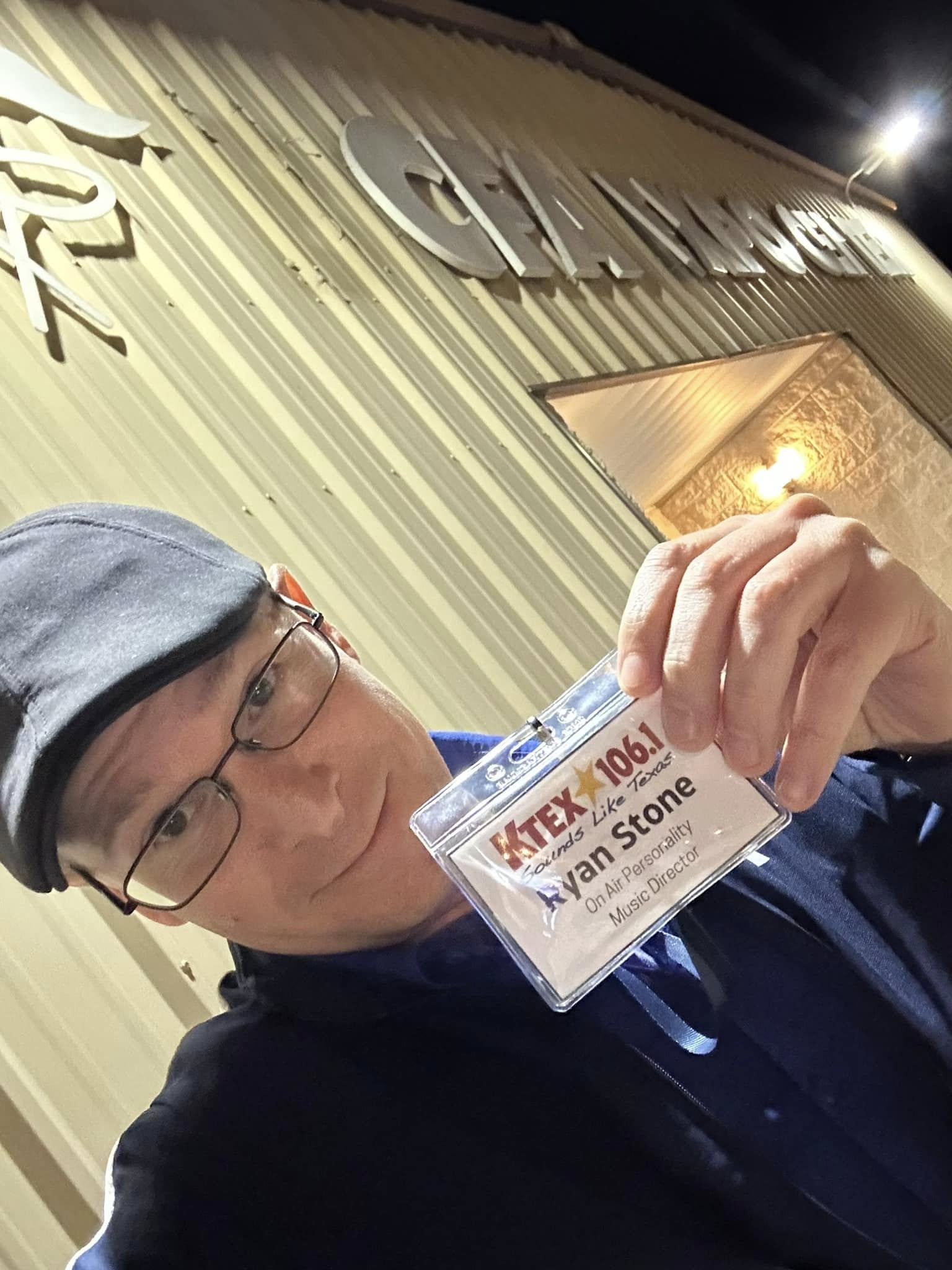 KTEX 106.1 – Sounds Like Texas!