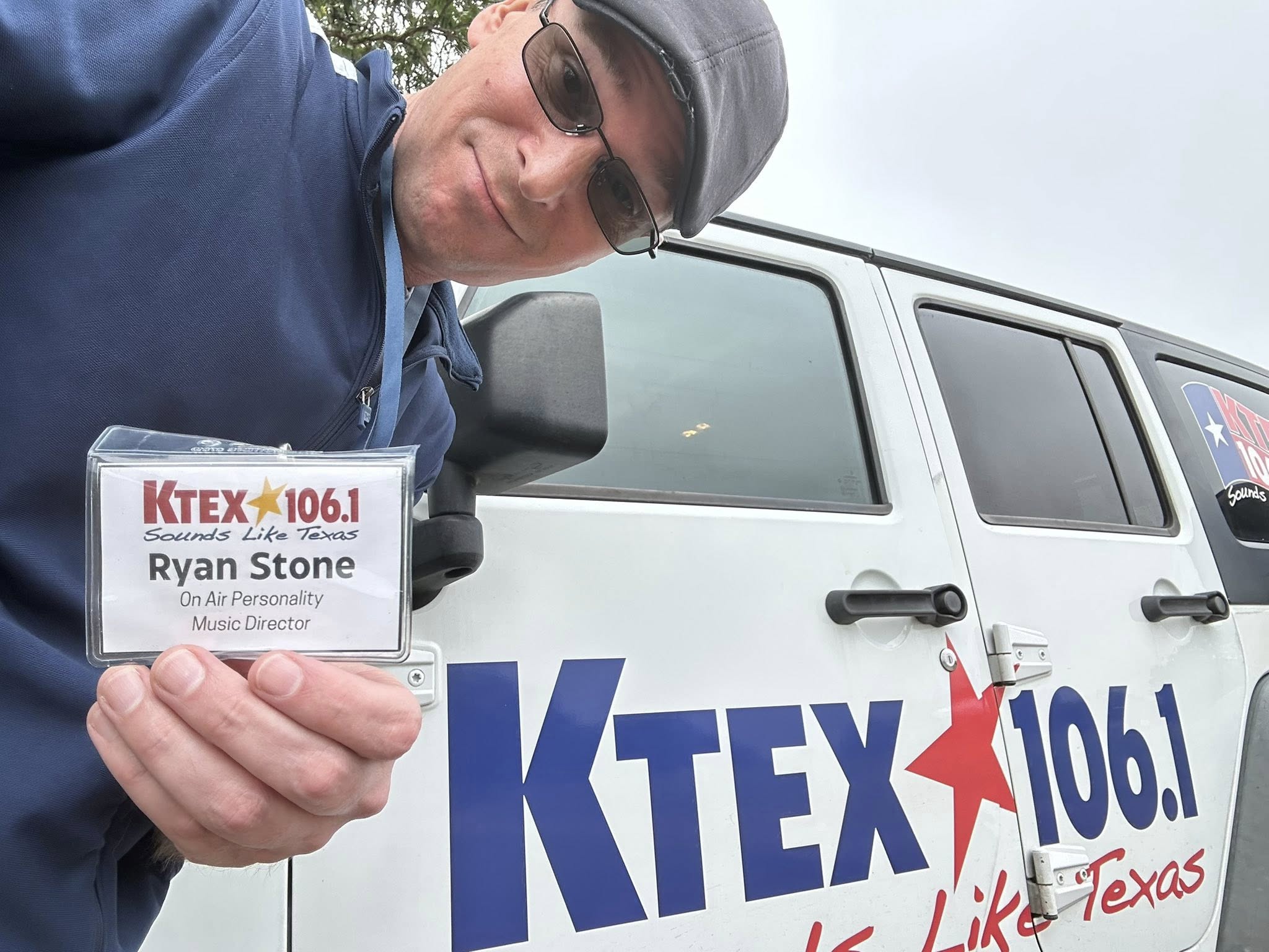 KTEX 106.1 – Sounds Like Texas!